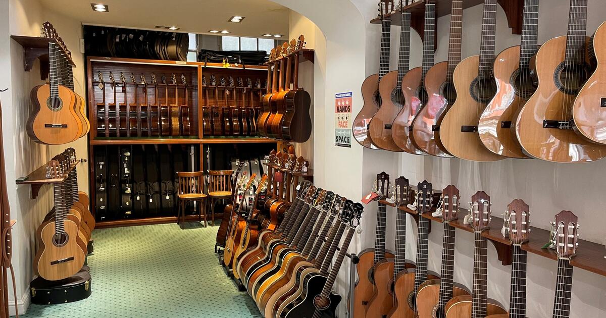London Guitar Studio | Mount Street Neighbourhood, London